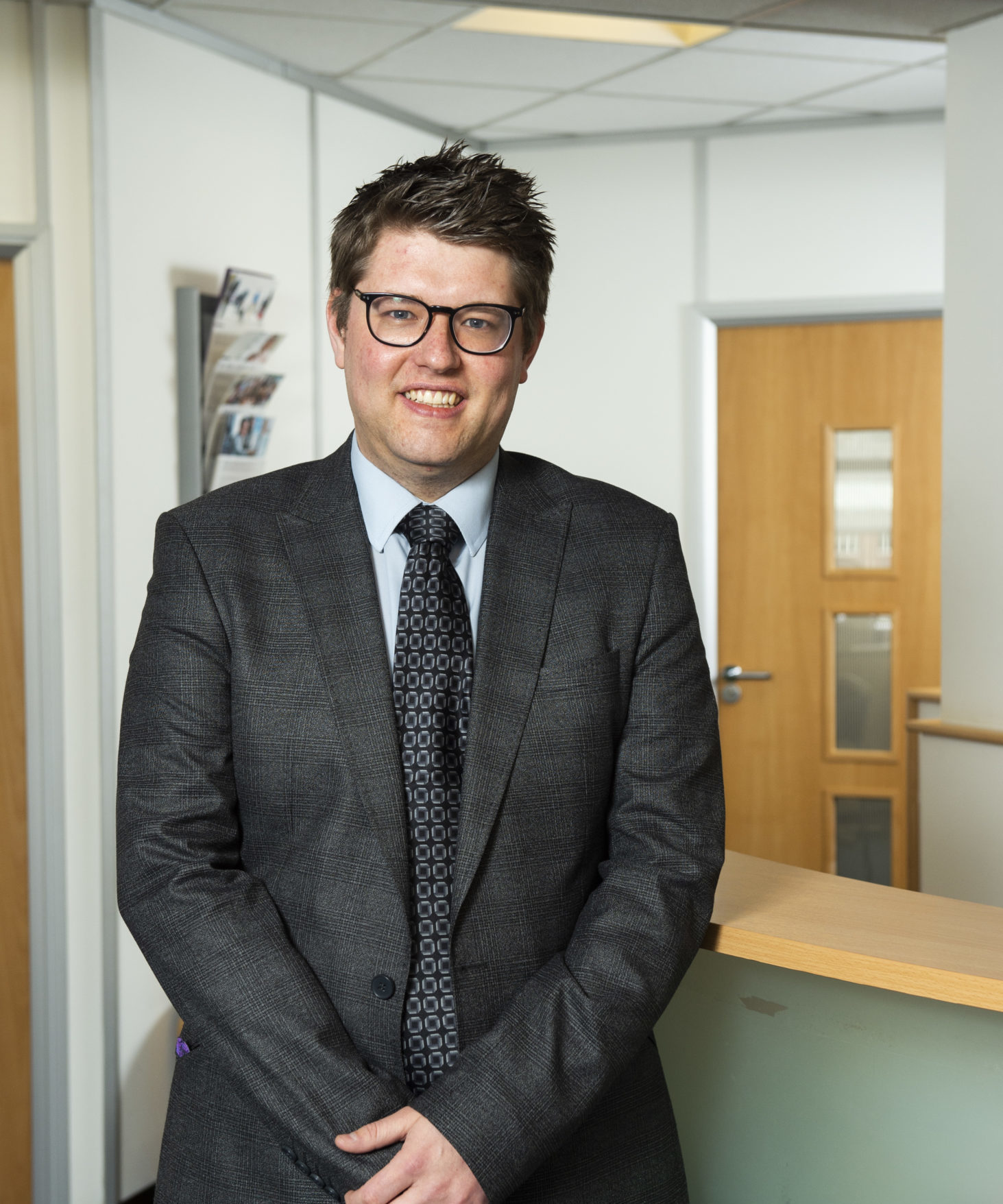 Immigration application made during visa expiry grace period is not "in ...